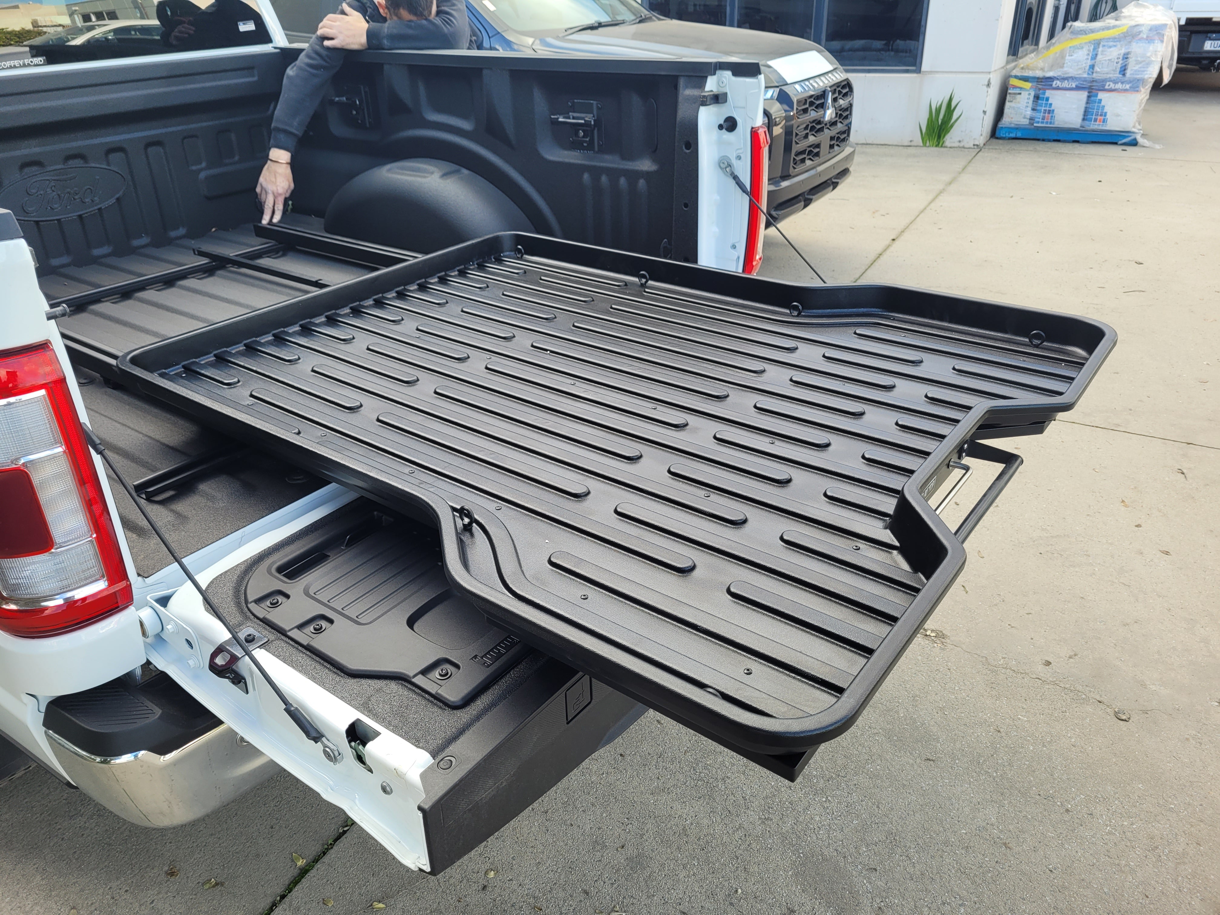 Slide Out Tray for Dual Cab Utes – Flat Top Products au